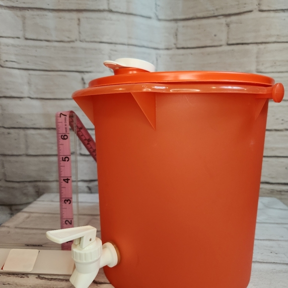 Tupperware | Kitchen | Tupperware 5l Water Dispenser With Lid | Poshmark